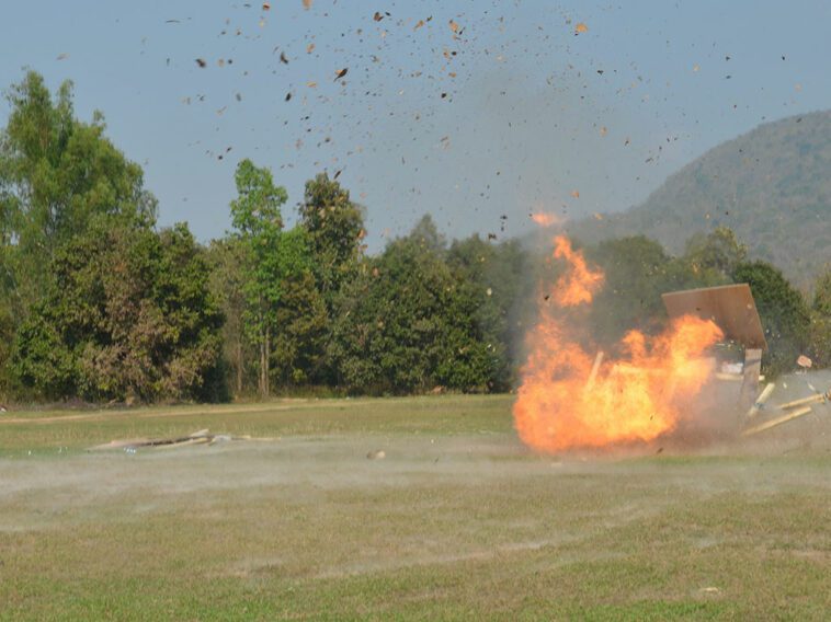 Single-Step Synthesis of Solid-State Sensors for Detecting Explosives